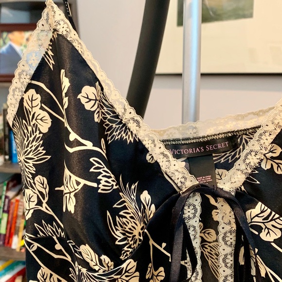 Victoria's Secret | Intimates & Sleepwear | Nwot Victorias Secret Very ...